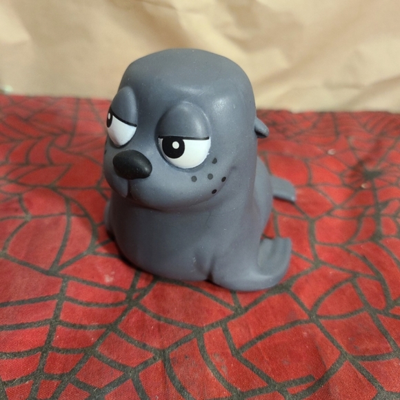 Toys | Funko Mystery Minis 216 Finding Dory Vinyl Figures See Pictures ...